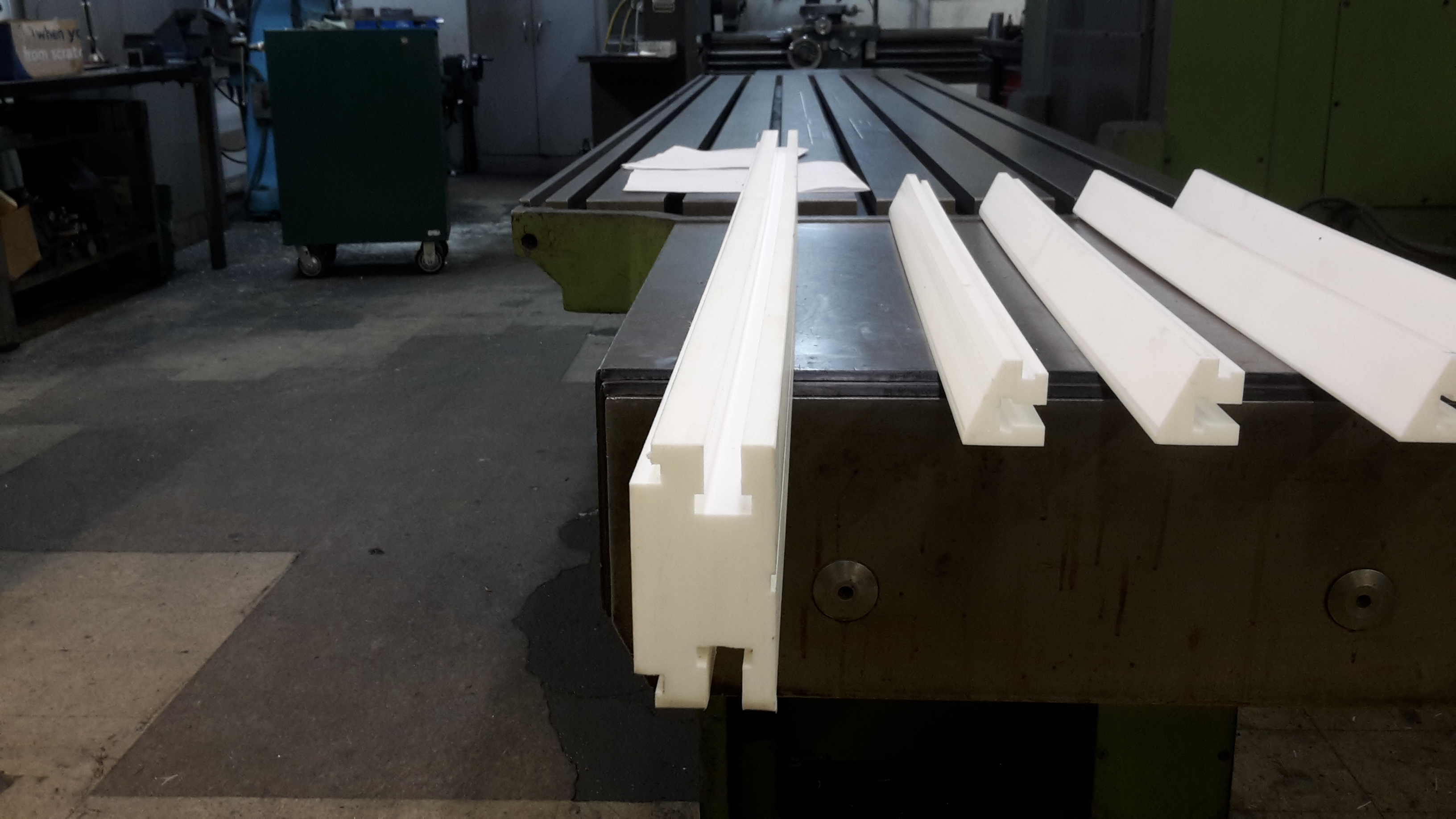 Sizing Inserts for an Extrusion Die System - Cliff Industrial